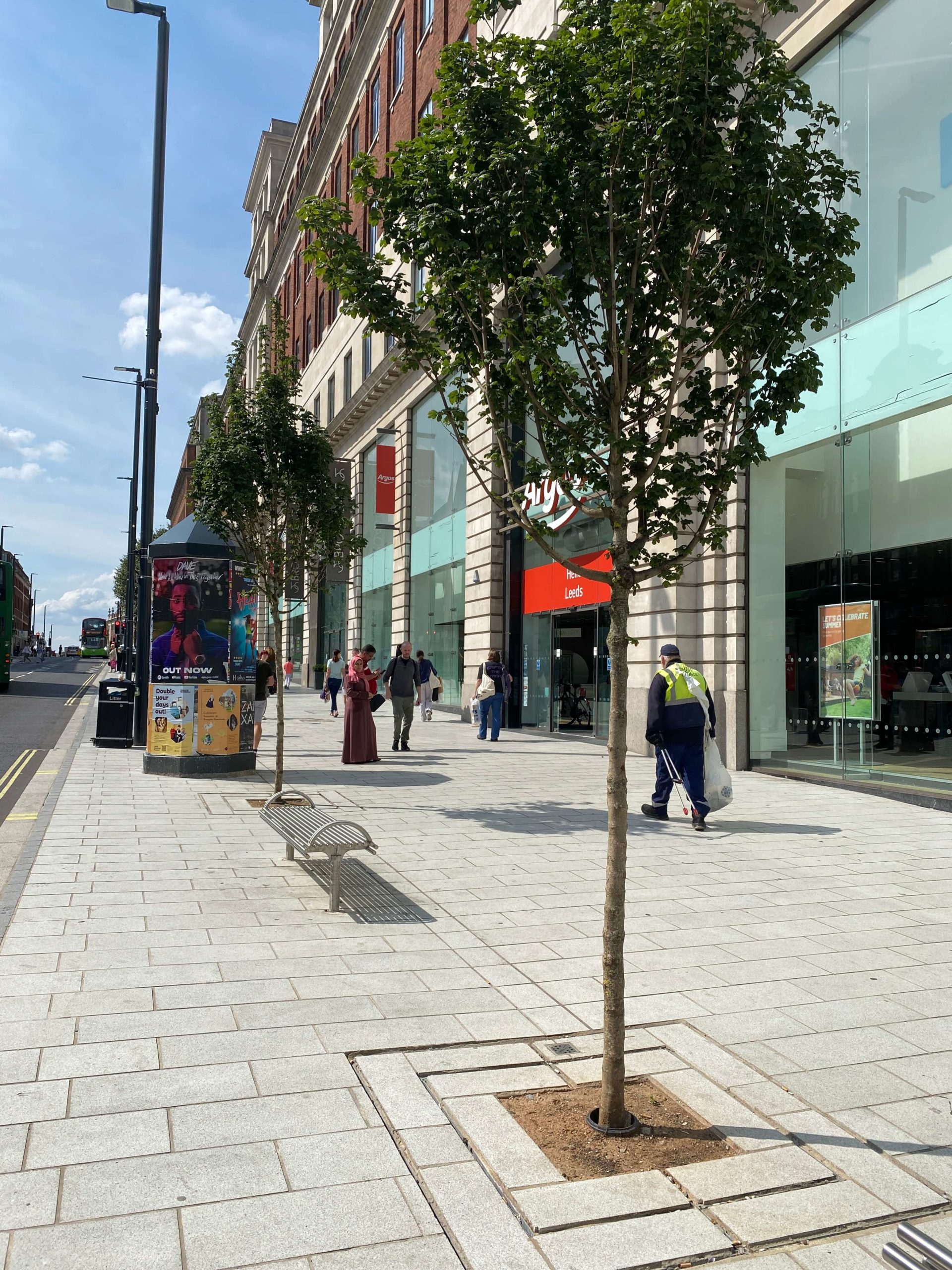 Headrow City Centre Gateway在Silva Cells种植120棵树|案188金宝搏投注例研究| DeepRoot ...